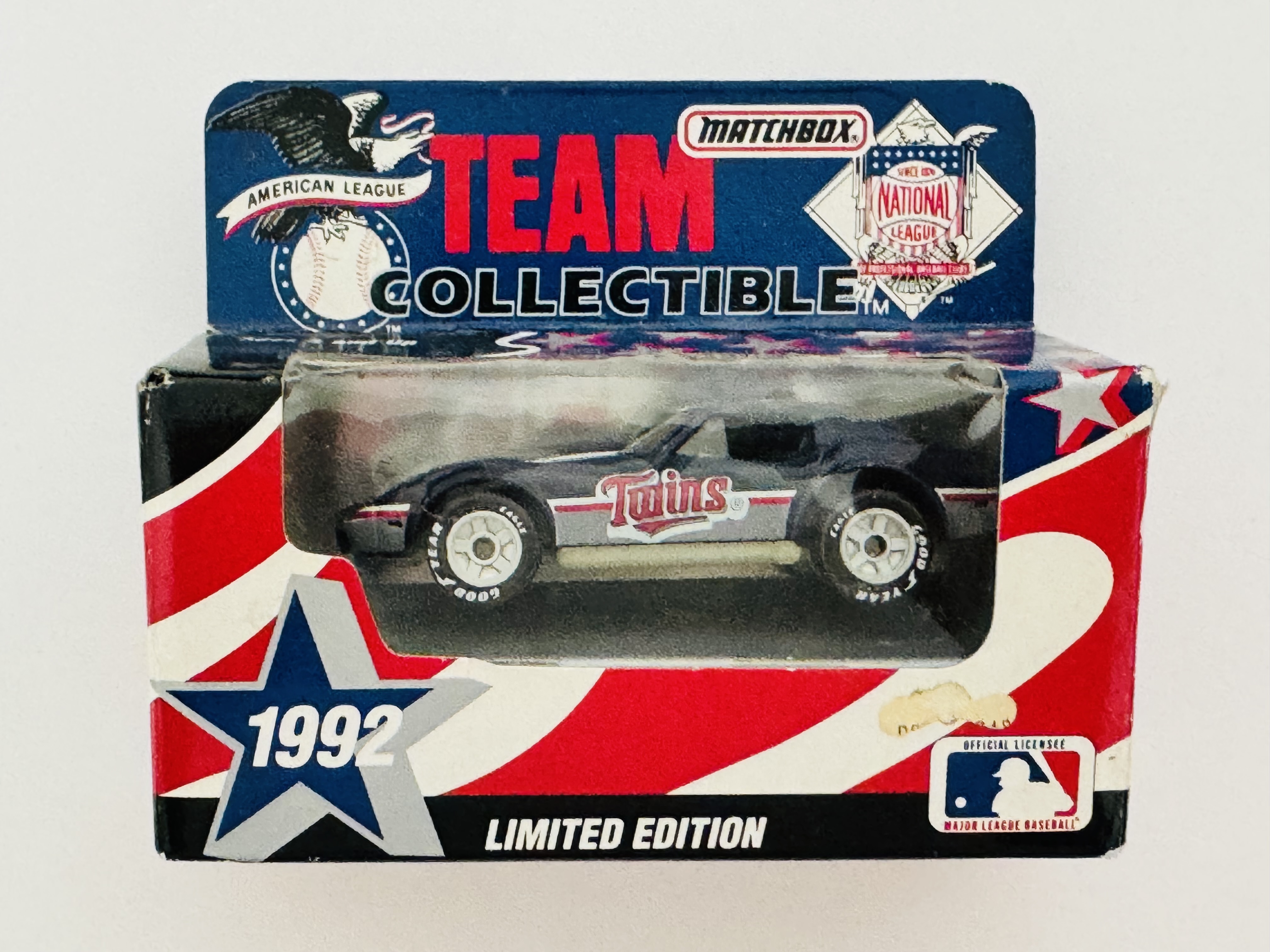 Matchbox Team Collectible 1992 Minnesota Twins Corvette