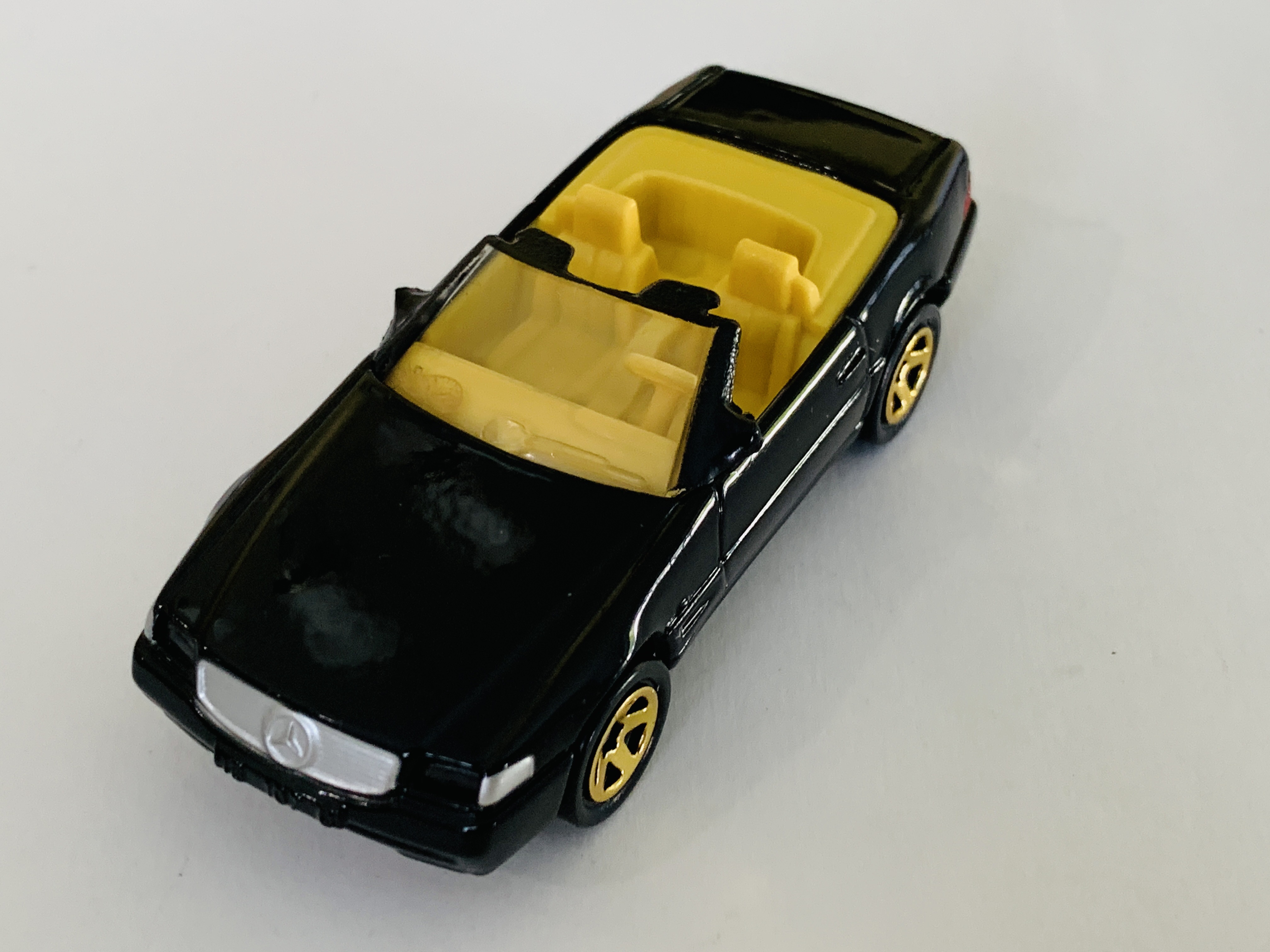 Hot Wheels FAO Schwarz Gold Series III Mercedes-Benz 500SL