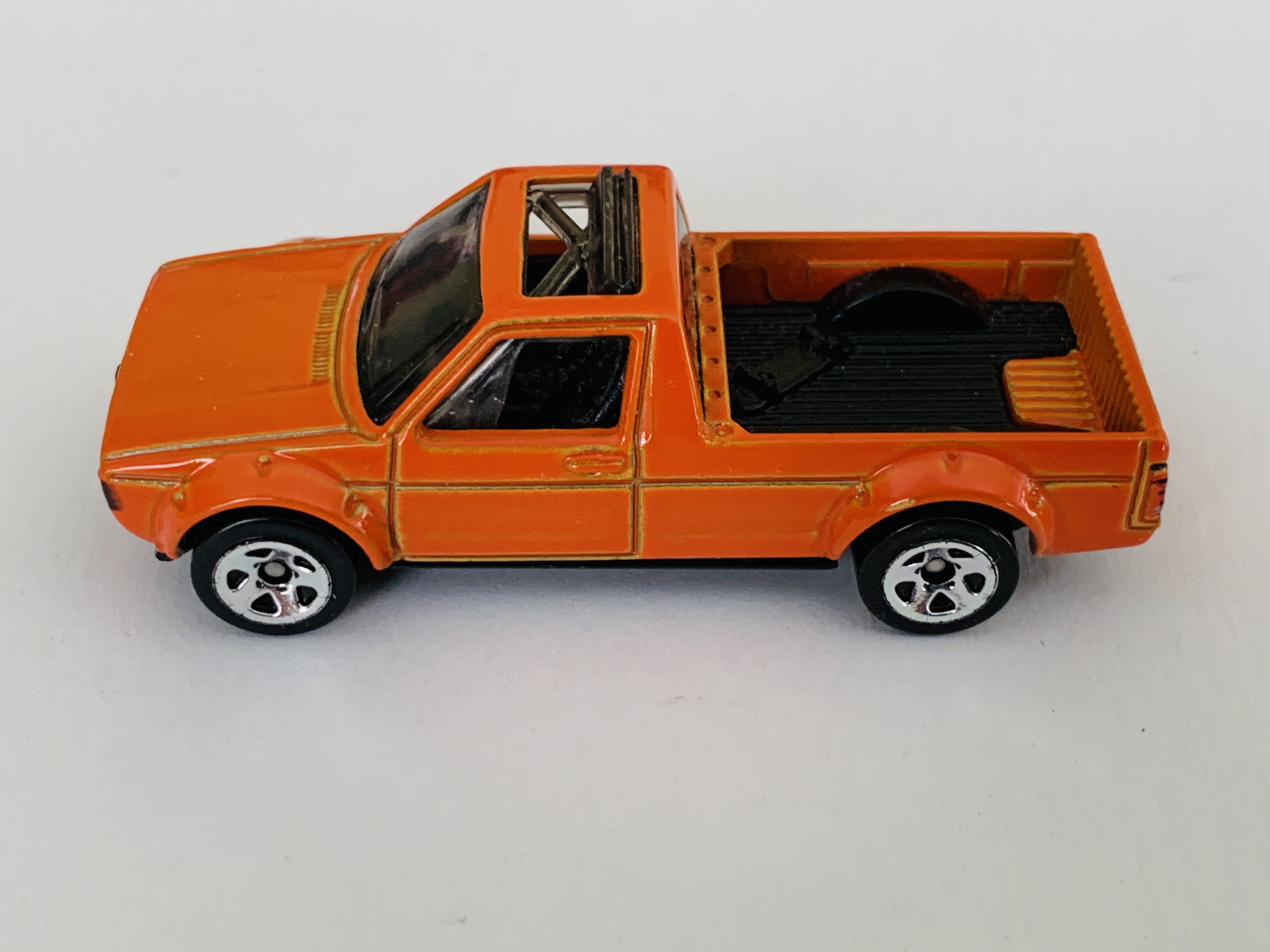 hot-wheels-volkswagen-caddy-orange