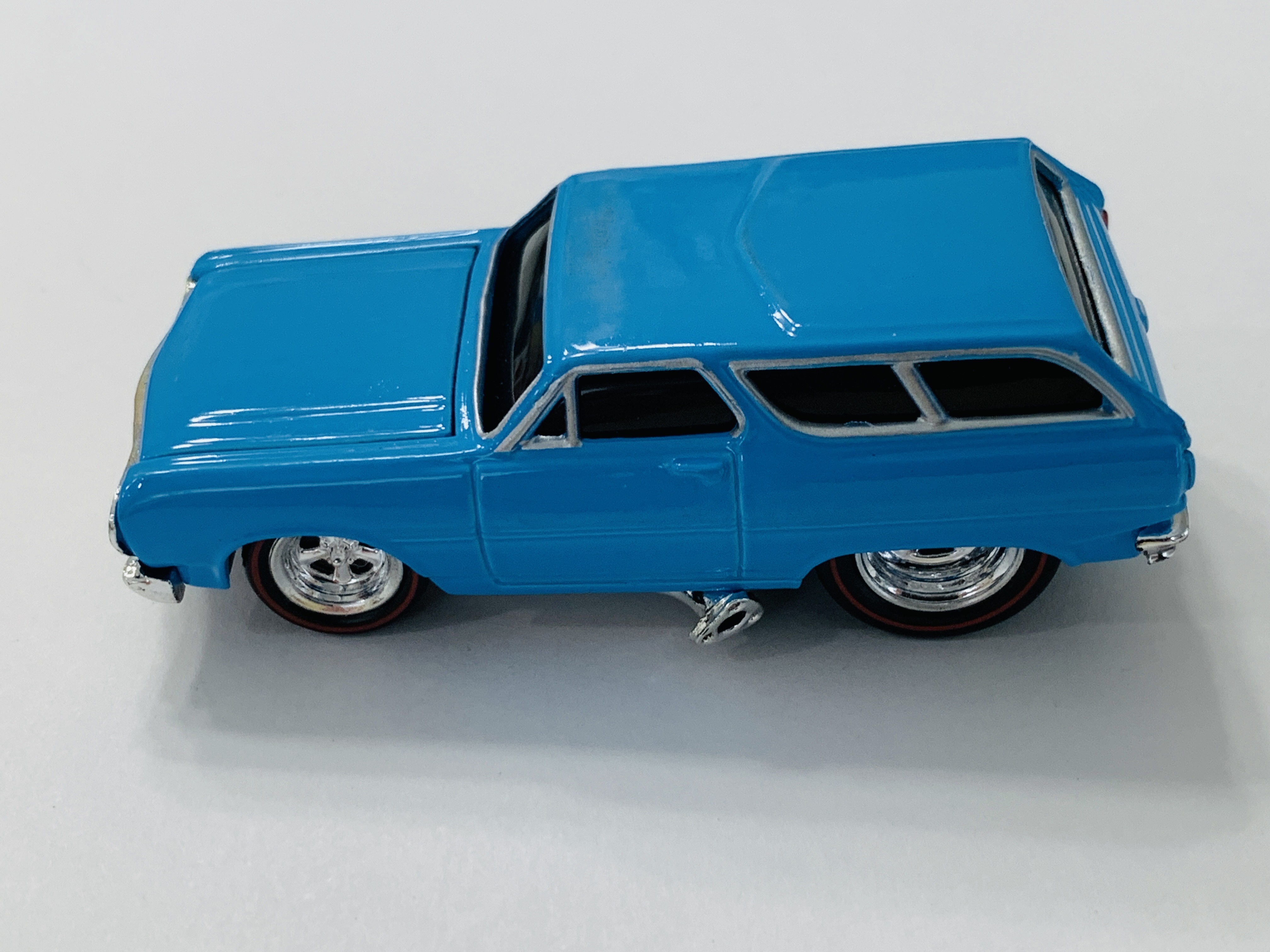 Muscle Machines 1965 Chevrolet Chevelle Wagon