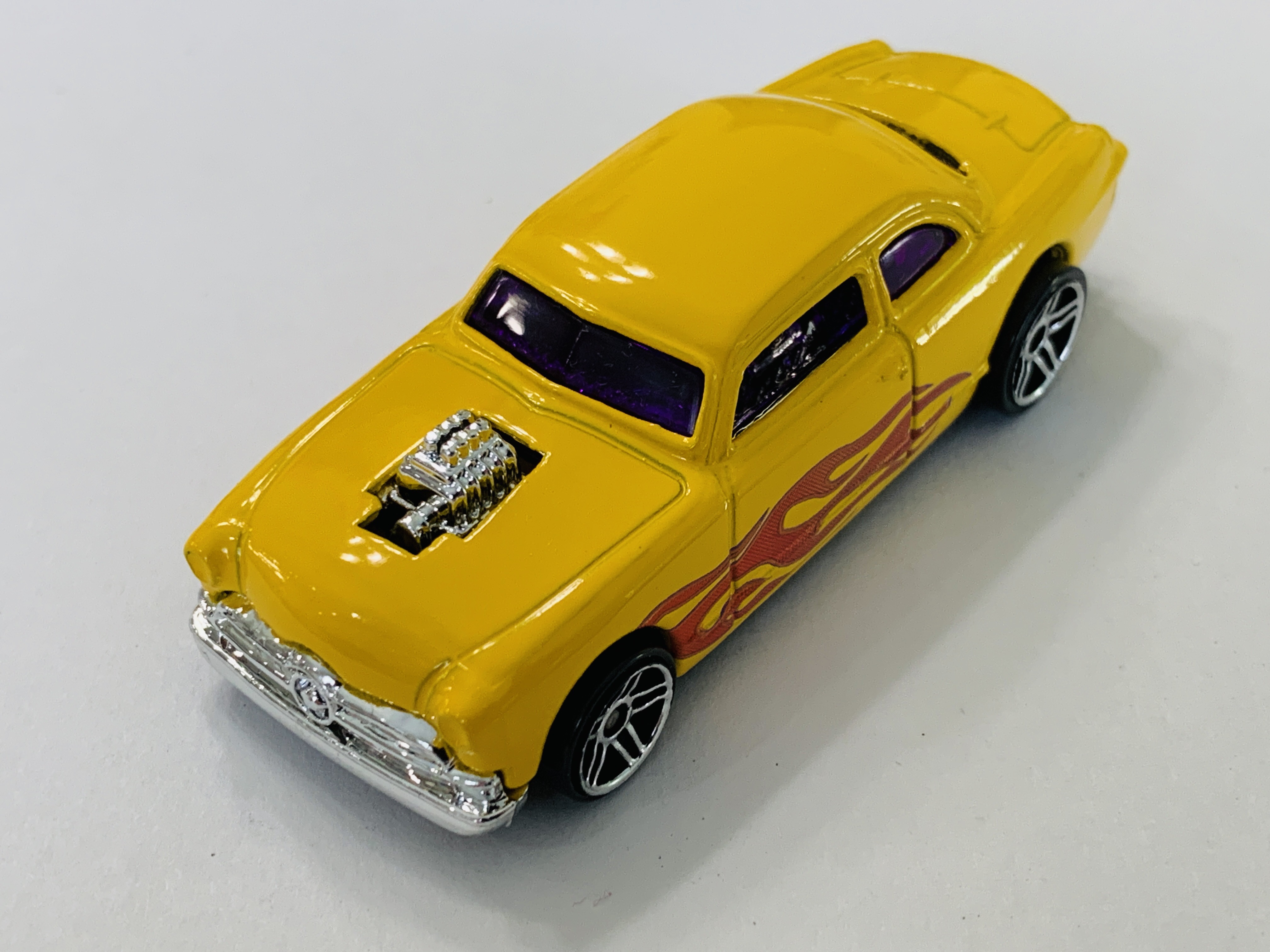 Hot Wheels Shoe Box -Yellow PR5