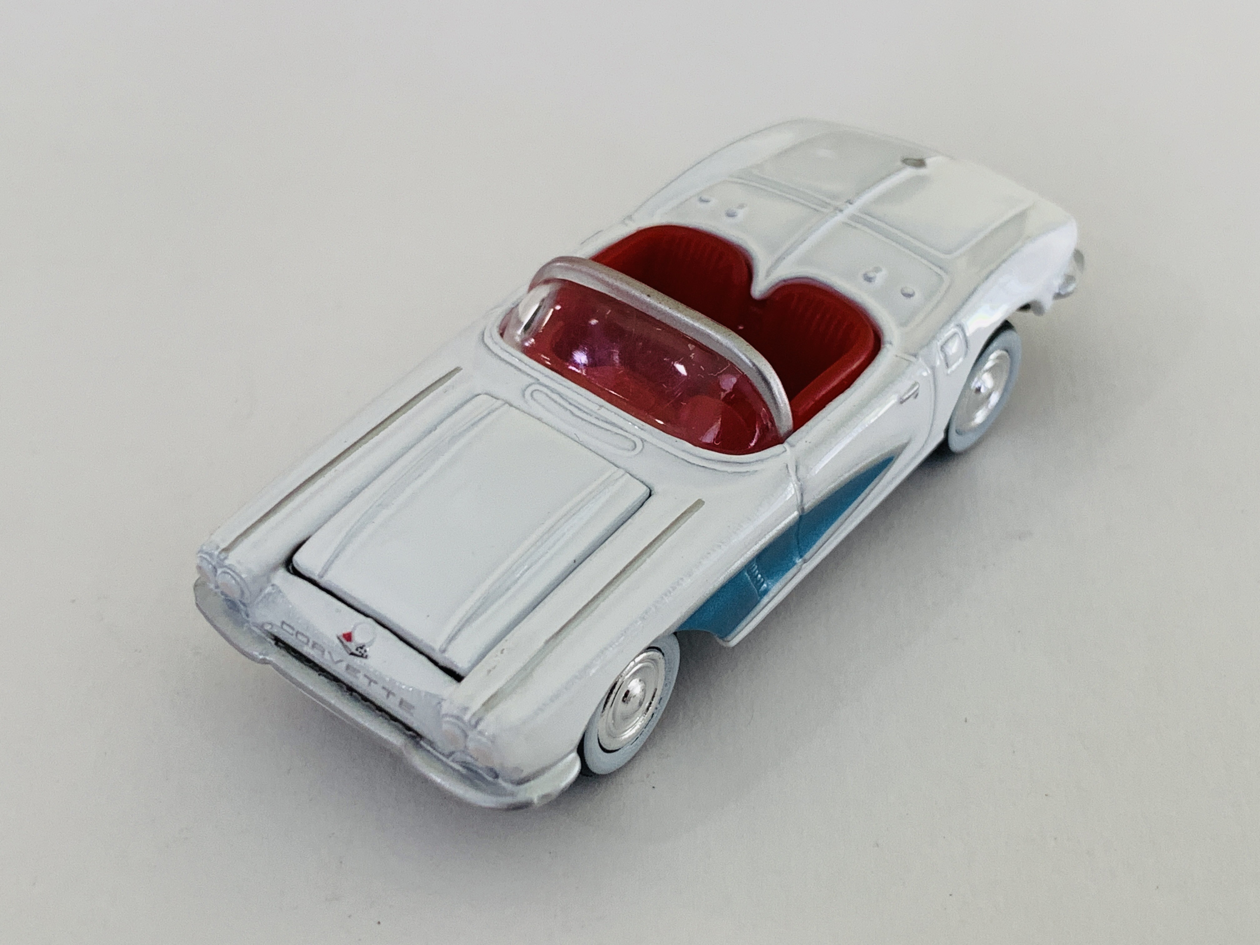 Johnny Lightning 1962 Corvette