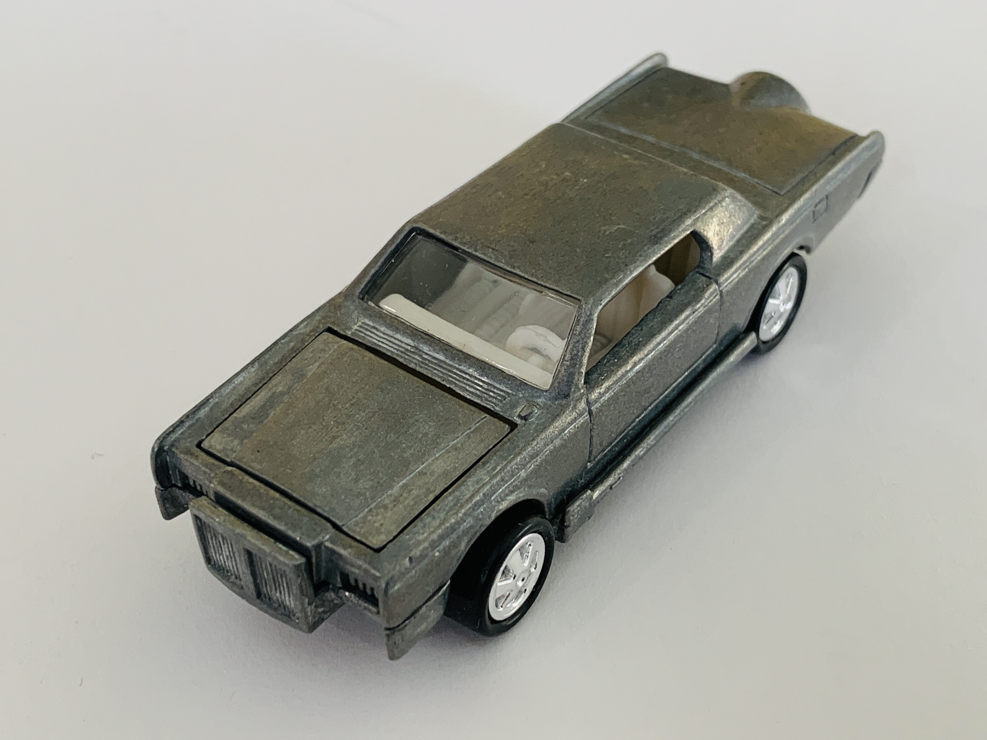 Johnny Lighting Custom Continental - RAW